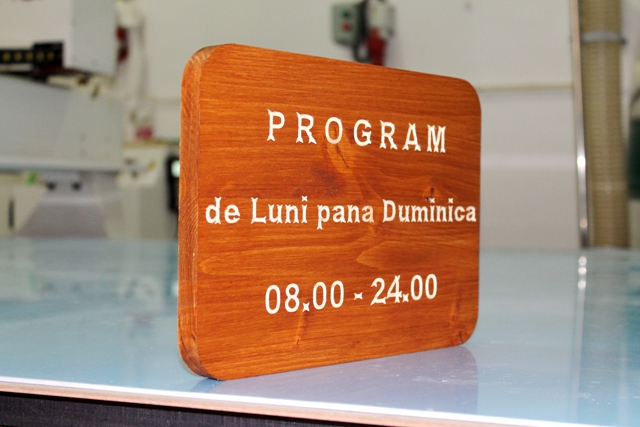 Panou de lemn gravat orar functionare | PiuMediaOne